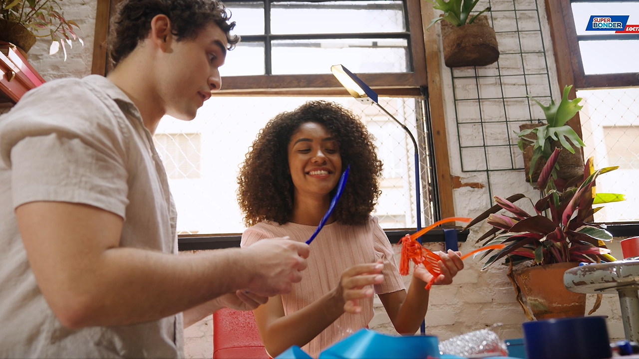 Super Bonder celebra 50 anos com ação interativa no Carnaval